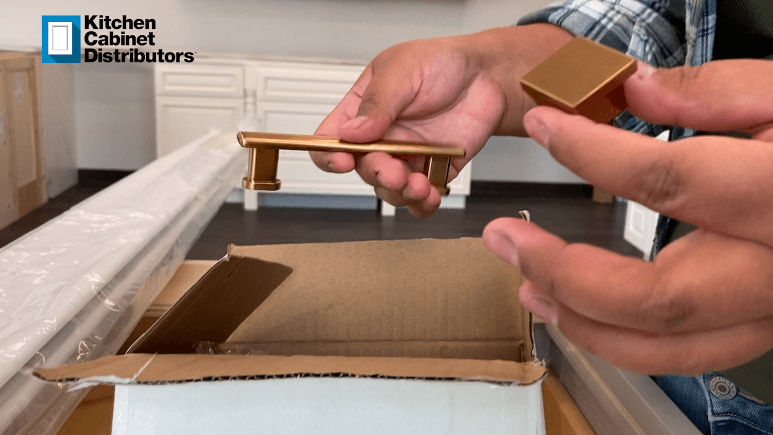 Decorative Hardware Selection Tips - Kitchen Cabinet Distributors